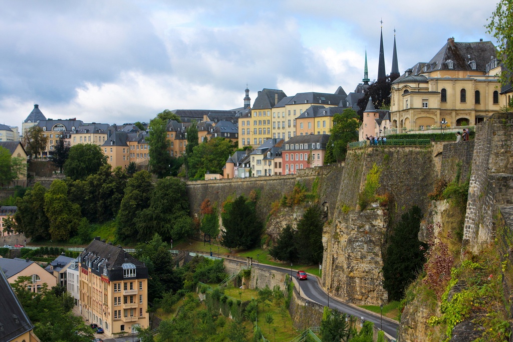 Gudde Moien! Bonjour! Guten Morgen! Good Morning from Luxembourg!